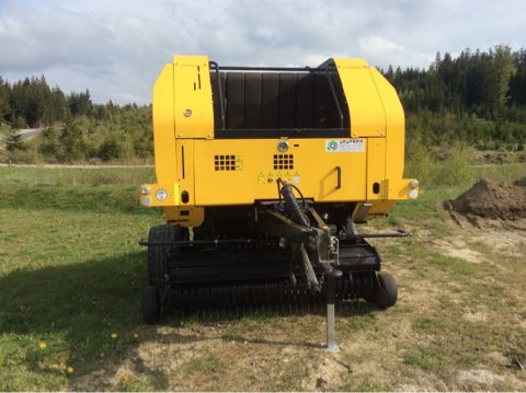 New Holland BR7060: Prices, Specs, and Trends