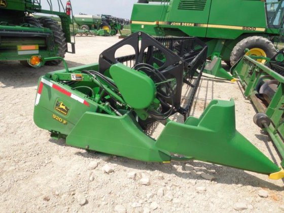 John Deere 920F: Prices, Specs, and Trends