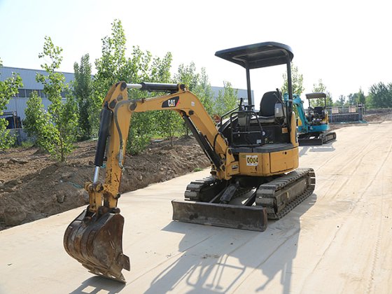 Caterpillar 302: Prices, Specs, and Trends