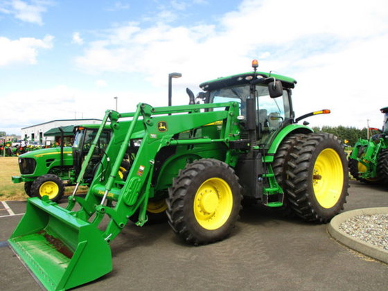 John Deere 7210R: Prices, Specs, and Trends