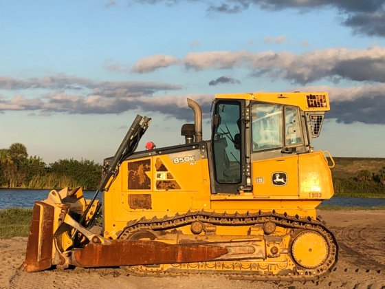 John Deere 850K: Prices, Specs, and Trends