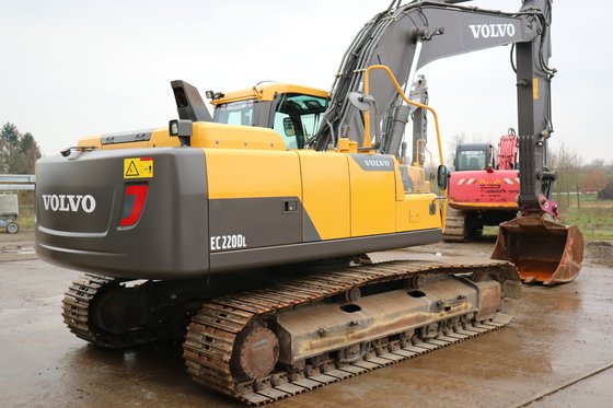 Volvo EC220DL: Prices, Specs, and Trends