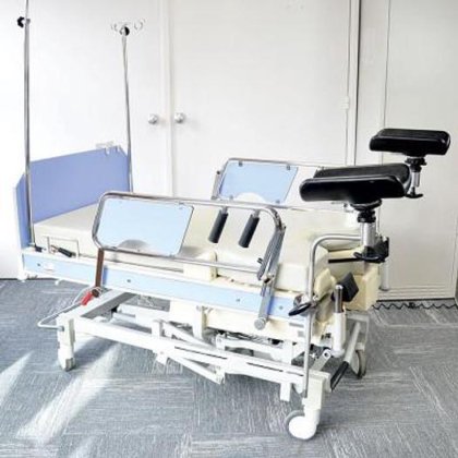 LINAK OPTIMA PLUS ELECTRIC DELIVERY BED in Montreuil, France