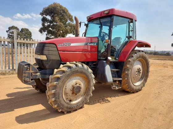 Case IH Maxxum MX120 Tractor in Emalahleni, South Africa