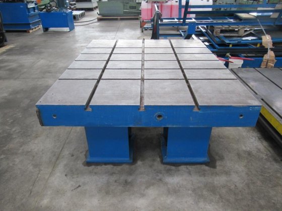 1500x1240 T Slotted Surface Plate in Collegno, Piedmont, Italy