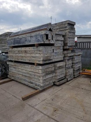 Rasto Hunnebeck formwork, 260m2 with big plates in Torun, Poland