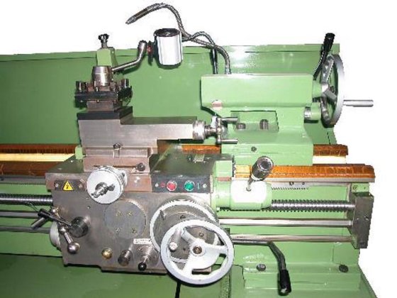 MAC Center Lathe in Pretoria, Gauteng, South Africa