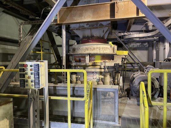 2004 Metso Nordburg Cone Crusher HP300 in Sandton, South Africa