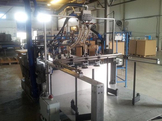 HOT MELT AUTOMATIC APPLICATOR FOR THE PRODUCTION OF PAPER BILLBOARDS in ...