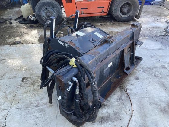 Bobcat skid steer loader attachment milling planer in Shanghai, China