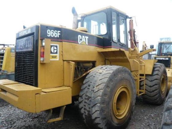 Caterpillar 966F in Shanghai, China