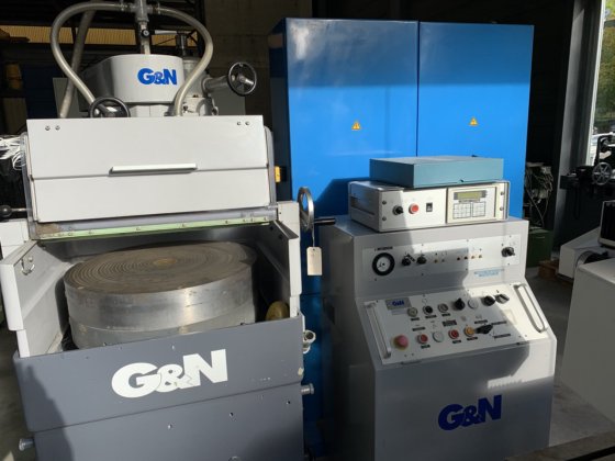 SURFACE GRINDING MACHINE “MUELLER” MPS-R 600 in Biel/Bienne, Bern ...
