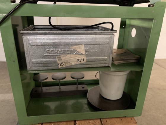 SURFACE LAPPING MACHINE LAPMASTER TYPE 12 in Biel/Bienne, Switzerland