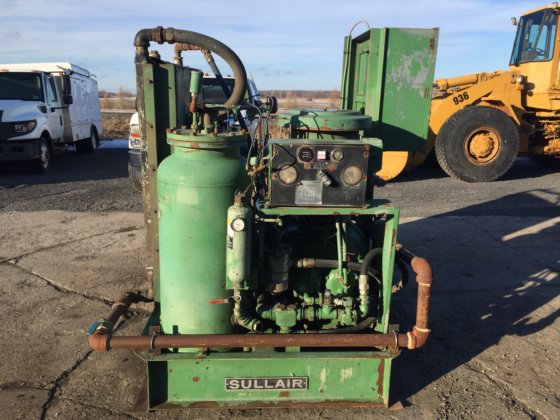 100HP Sullair 25-100H Rotary Screw Compressor in L'Assomption, Quebec ...