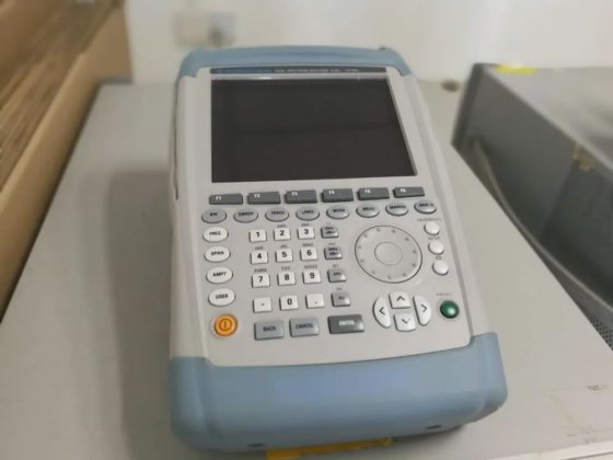 Rohde & Schwarz FSH4 Handheld Spectrum Analyzer 3.6GHz in Shenzhen, China