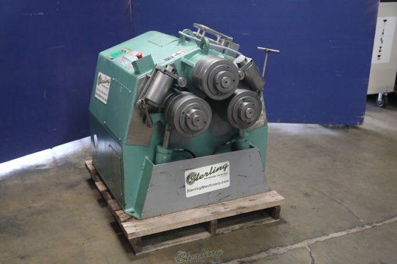 Roundo R-3 in Los Angeles, CA, USA