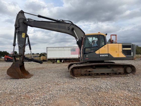2019 Volvo EC 220 EL Excavator in Guthrie, OK, USA