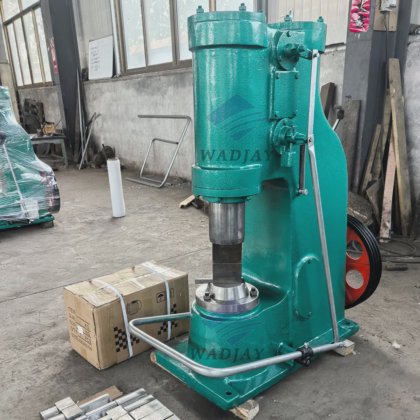 Wrought Iron Blacksmith Pneumatic Power Air Forging Hammer in Henan, China