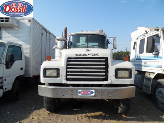 Usado 2002 Mack RD 688 SX Tracto Camión 6x4 en Santiago, Chile