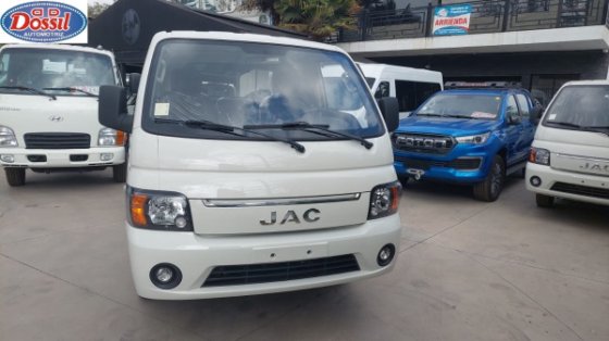 2023 Jac Motors X200 Chasis SE Luxury 2.0 T in Santiago, Chile