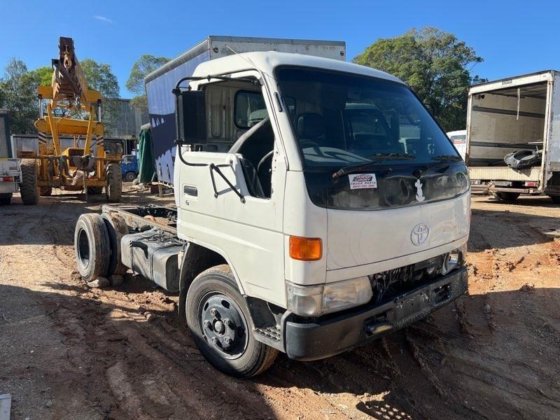 2000 TOYOTA DYNA in Stapylton, Australia