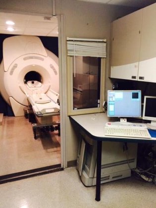 GE 1.5 EchoSpeed Mobile MRI in Fort Myers, FL, USA