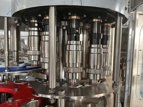 Automatic High Speed Screw Capping Machine for PE Caps in Hialeah, FL, USA