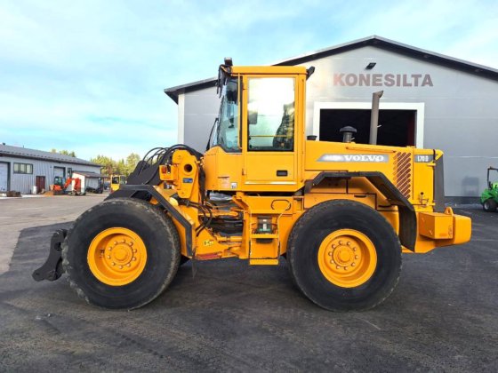 2002 Volvo L70D VÄHÄN AJETTU in Kärsämäki, Finland