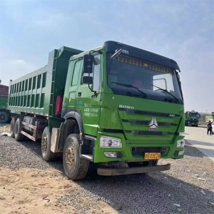 2022 Sinotruk HOWO 440 in Shanghai, China