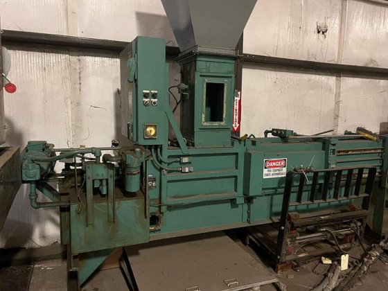 Maren 14 Baler auto with Bagging Chute in South Carolina, USA