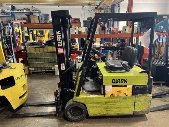 Electric Clark TM20 in Vaughan, Ontario, Canada