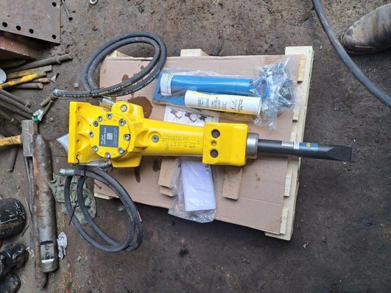 Atlas Copco Sb102 Epiroc Breaker Pecker Suit Mini Digger Excavator New ...