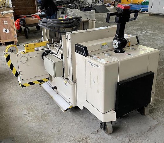 SUSAKI Mold loader trolley for injection molding SE350US QMC in Slovakia