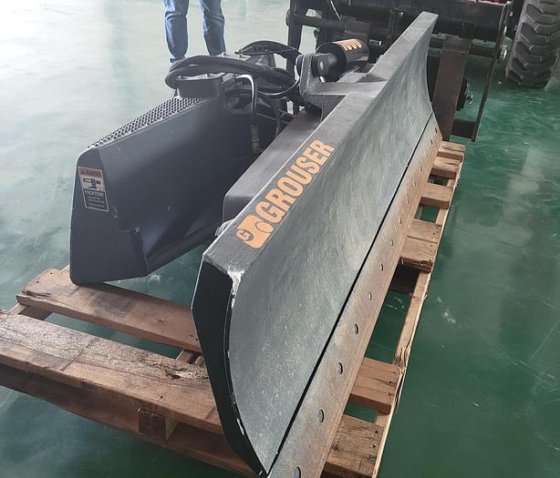 skid steer loader dozer blade in Shanghai, China