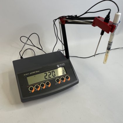 pH Meter Bench Hanna HI2211 pH/ORP Meter + Electrodes in Manchester ...