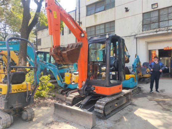 2019 Japan imported Hitachi EX30 excavator in Shanghai, China