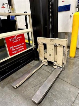 1993 CROWN 30TSP-S NARROW AISLE TURRET STOCK PICKER FORKLIFT in United ...