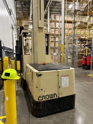 1993 CROWN 30TSP-S NARROW AISLE TURRET STOCK PICKER FORKLIFT in United ...