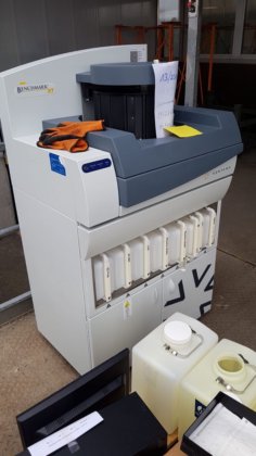 Fully automatic dyeing system Ventana Benchmark XT with accessories in ...