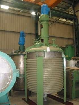 3000 LITERS REACTOR WITH ANCHOR AGITATION AND HALF-COIL in Barcelona, Spain