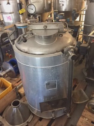 1983 STAINLESS STEEL TANK 300 LITERS in Barcelona, Catalonia, Spain