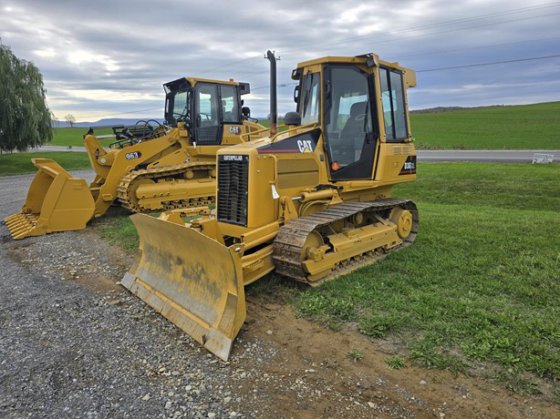 2004 CATERPILLAR D3G XL in Roaring Spring, PA, USA