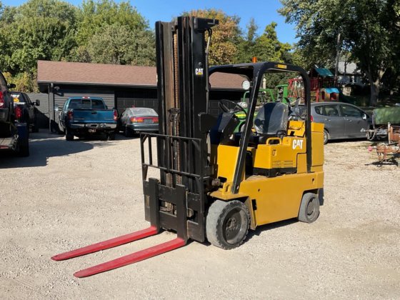 2000 Caterpillar T70D LPG Forklift in Bellevue, NE, USA
