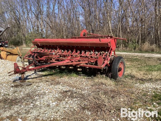 International McCormick Food Plot Drill in Illinois, USA