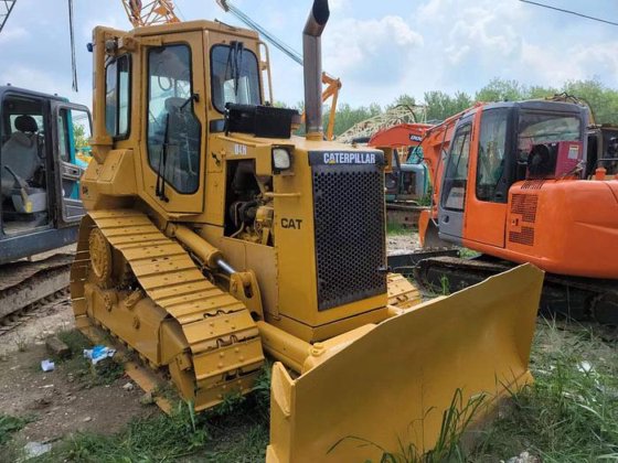 Caterpillar D4h Bulldozer in Shanghai, Shanghai, China
