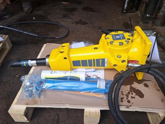 Atlas Copco Sb102 Epiroc Breaker Pecker Suit Mini Digger Excavator New ...