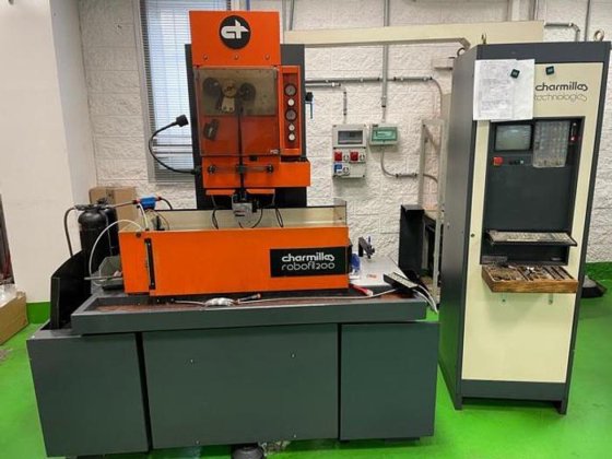 Usata Elettroerosione a Filo CHARMILLES ROBOFIL 200 in Italia