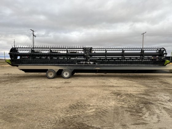 2020 CLAAS Header Combine Convio 1230 in Emerald Park, Saskatchewan, Canada