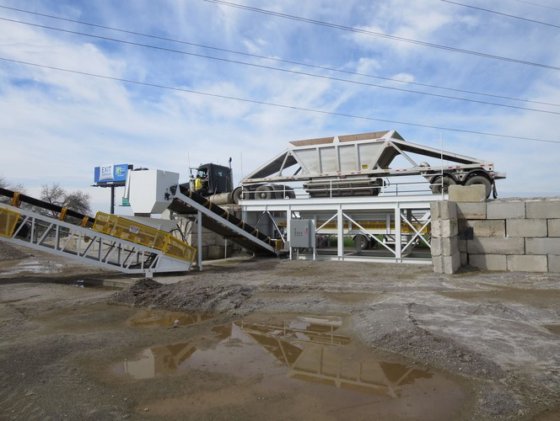 Model 104-C Truck Drive-Over Unloader 104-C in Sacramento, CA, USA
