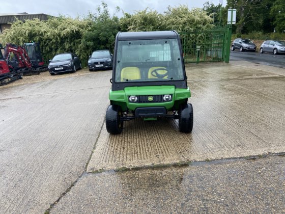 2022 John Deere - TE GATOR CAB ELECTRIC in England, United Kingdom